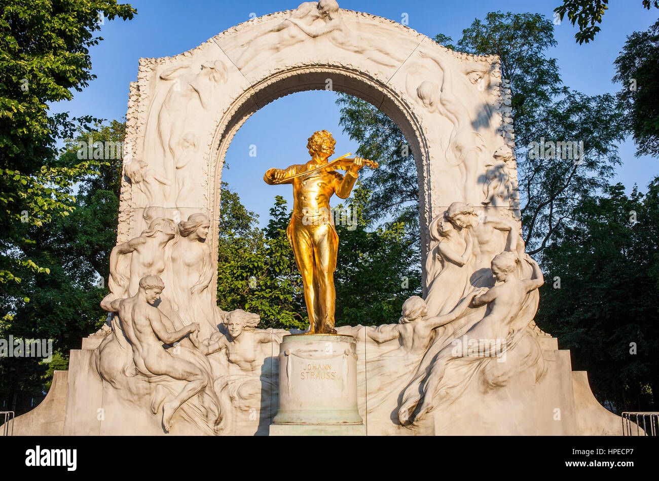 Wiener stadtpark denkmal hi-res stock photography and images - Alamy