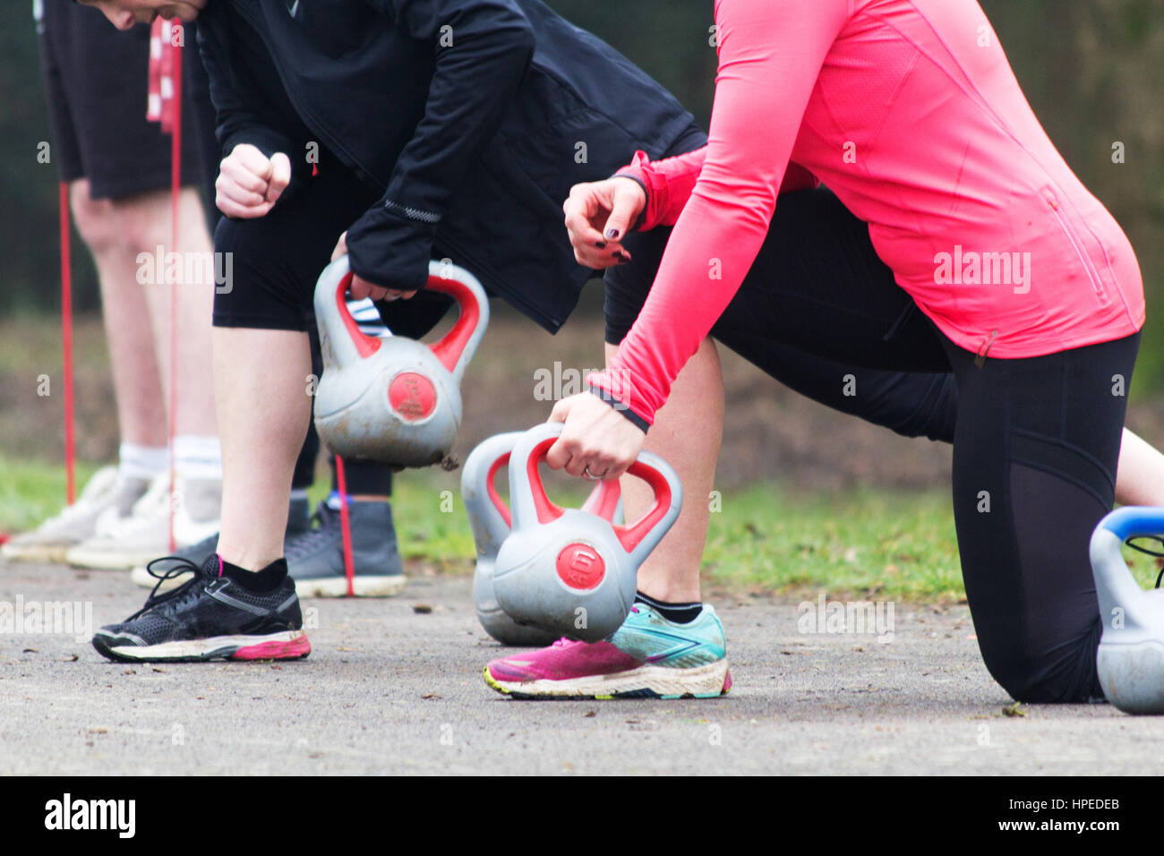 People doing keep fit exercise in the park Stock Photo - Alamy