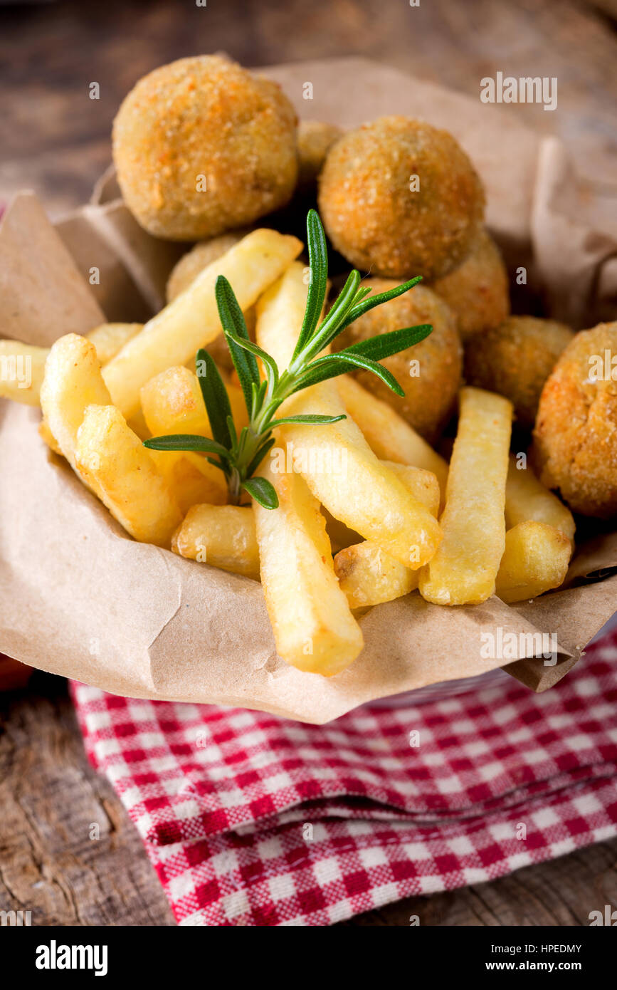 Fried rosemary hi-res stock photography and images - Alamy