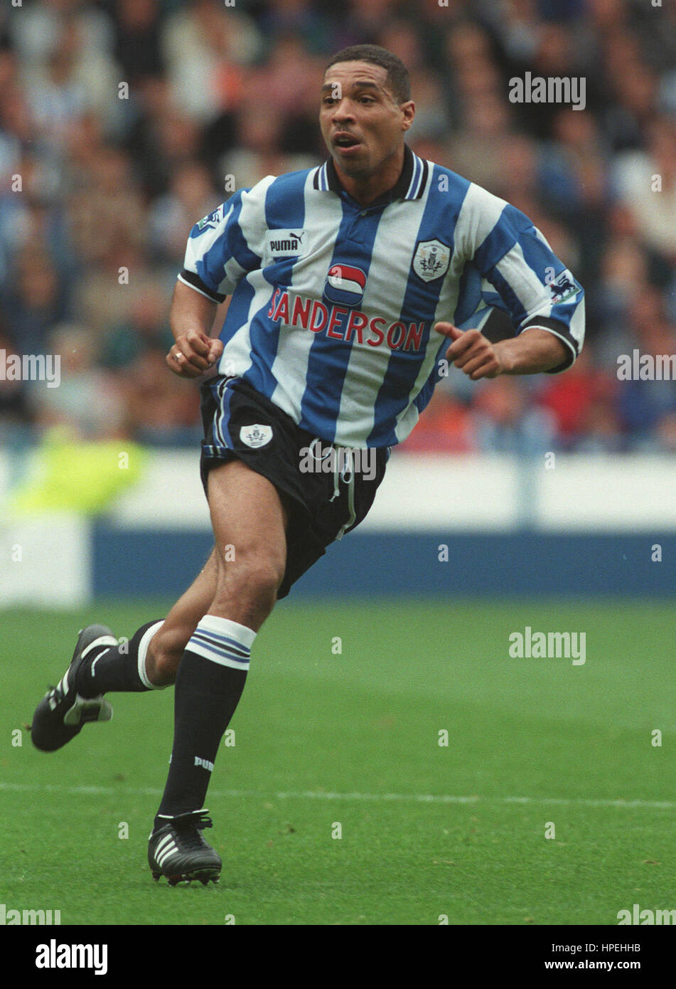 DES WALKER SHEFFIELD WEDNESDAY FC 05 October 1997 Stock Photo - Alamy