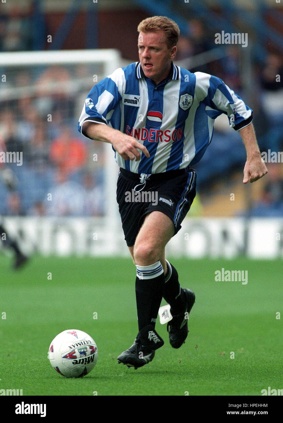 STEVE NICOL SHEFFIELD WEDNESDAY FC 05 October 1997 Stock Photo - Alamy
