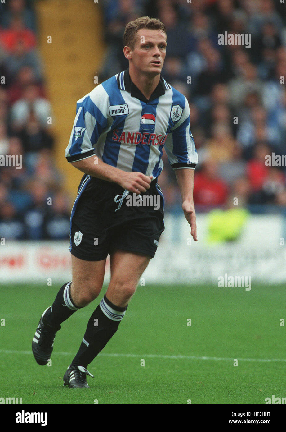 JIM MAGILTON SHEFFIELD WEDNESDAY FC 05 October 1997 Stock Photo - Alamy