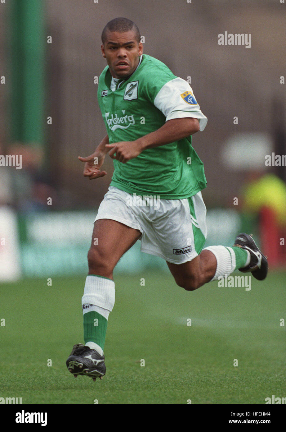 KEVIN HARPER HIBERNIAN FC 06 October 1997 Stock Photo - Alamy