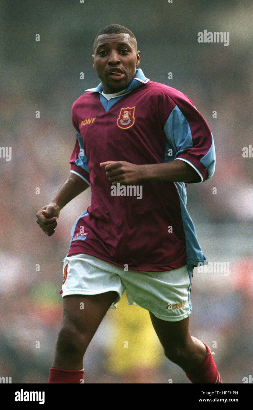 ANDY IMPEY WEST HAM UNITED FC 06 October 1997 Stock Photo - Alamy