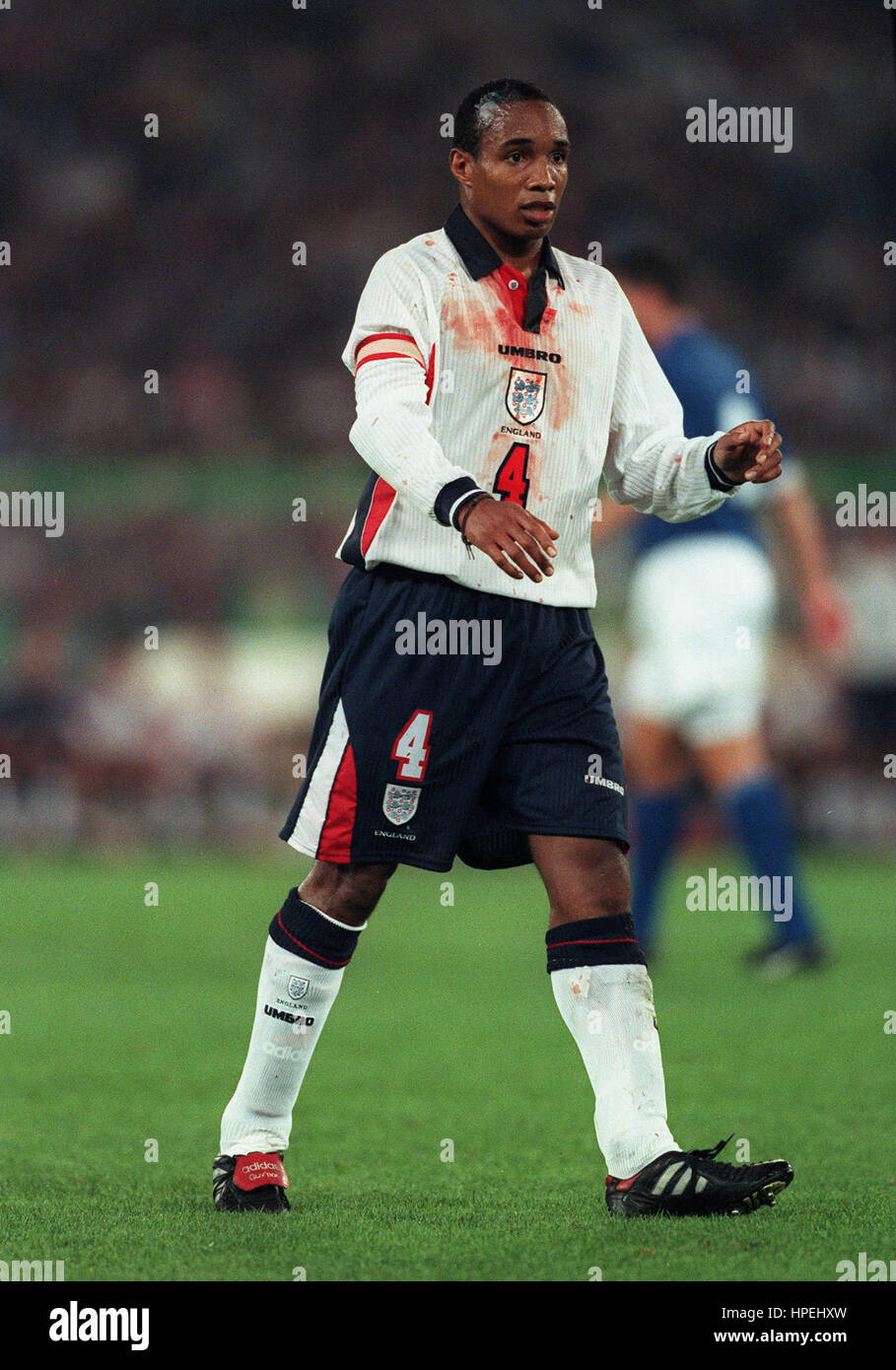 Paul ince england italy 1997 hi-res stock photography and images - Alamy