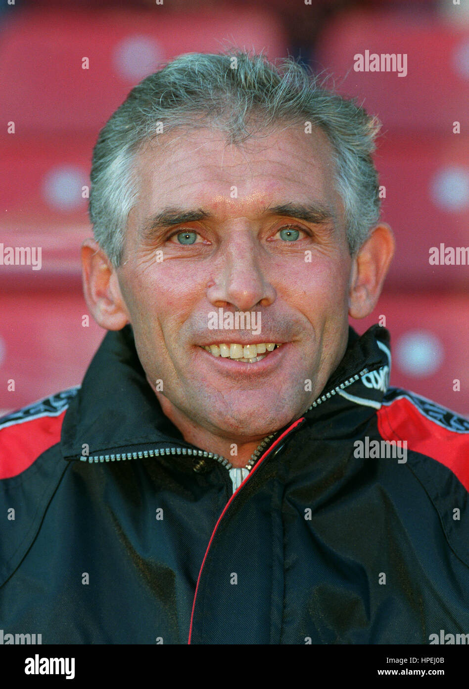 Chic bates hi-res stock photography and images - Alamy