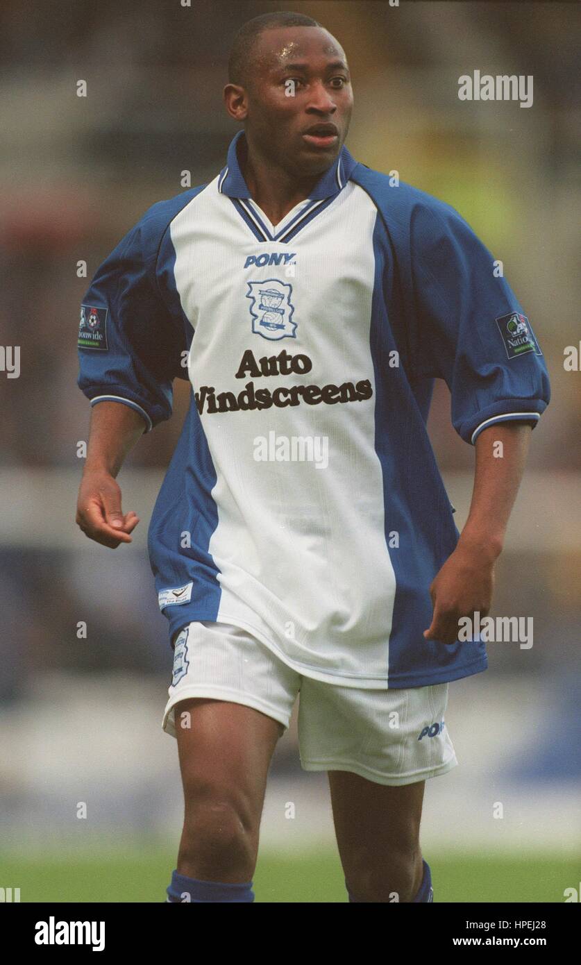 PETER NDLOVU BIRMINGHAM CITY FC 14 October 1997 Stock Photo - Alamy