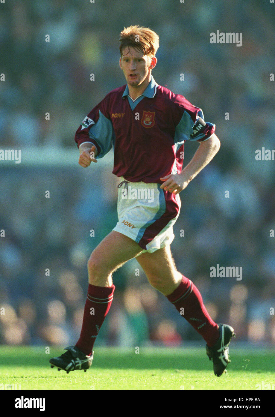 Steve lomas west ham united hi-res stock photography and images - Alamy