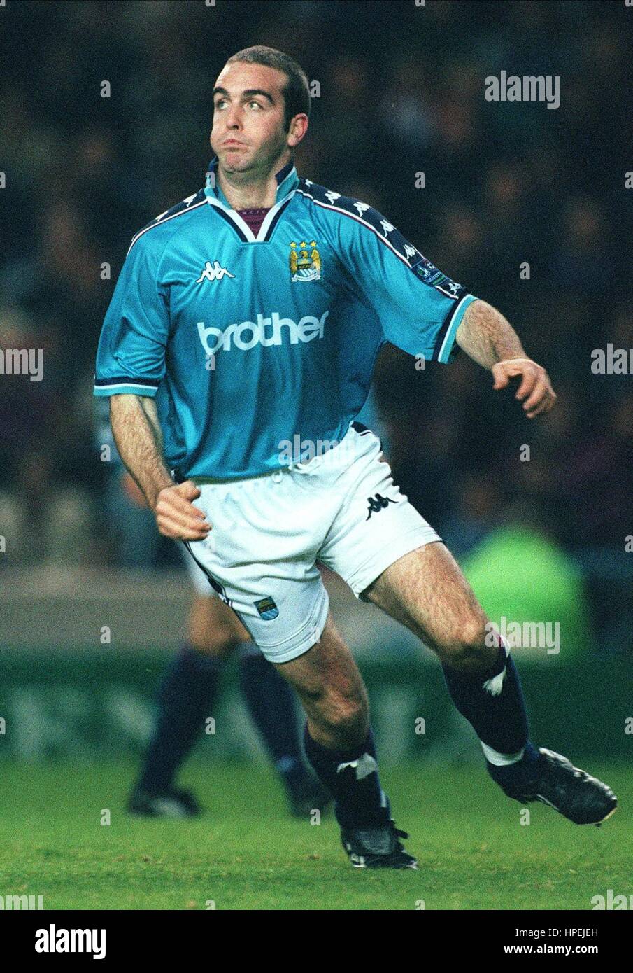 BARRY CONLON MANCHESTER CITY FC 23 October 1997 Stock Photo - Alamy