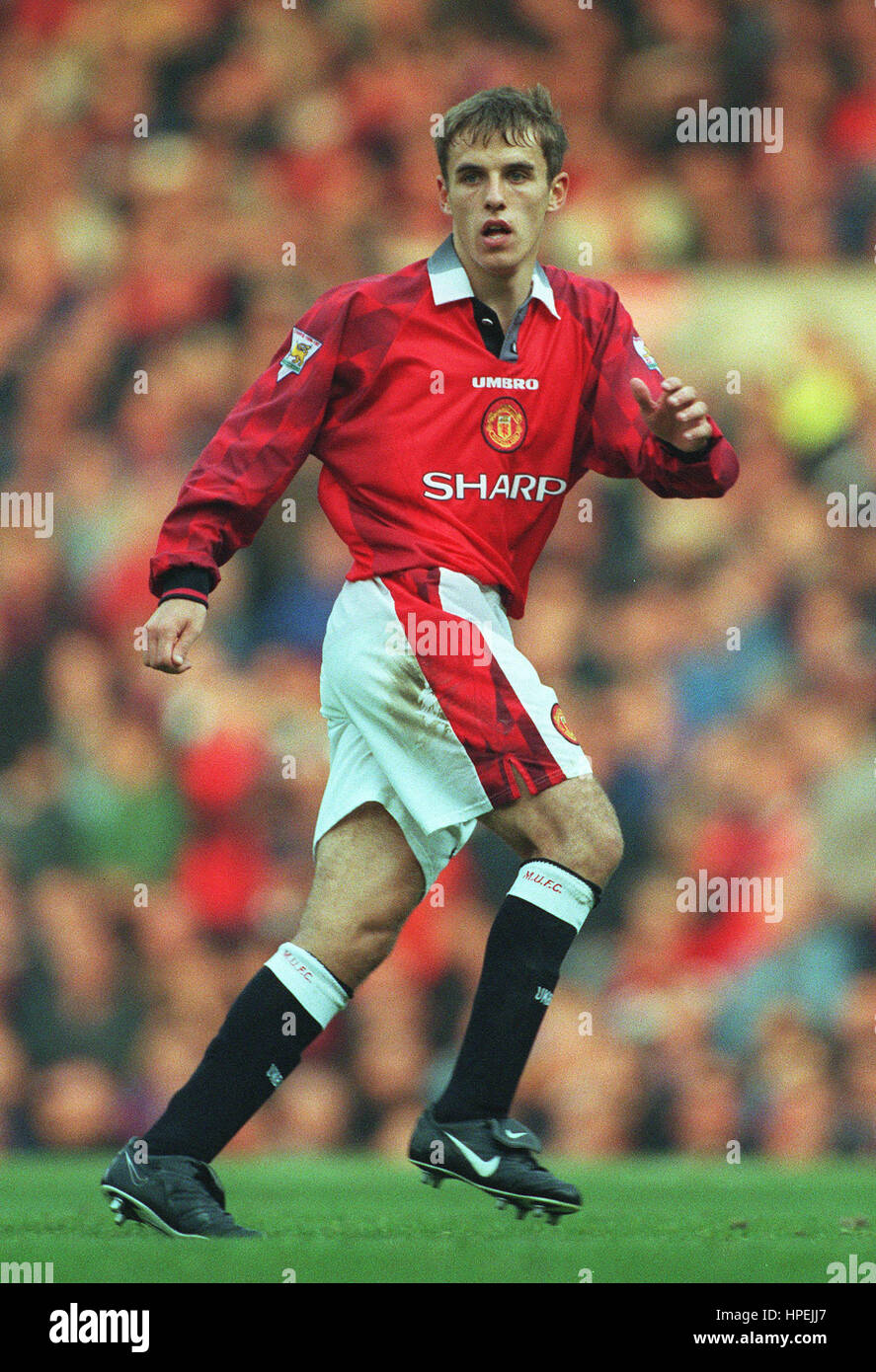 PHILIP NEVILLE MANCHESTER UNITED FC 27 October 1997 Stock Photo - Alamy