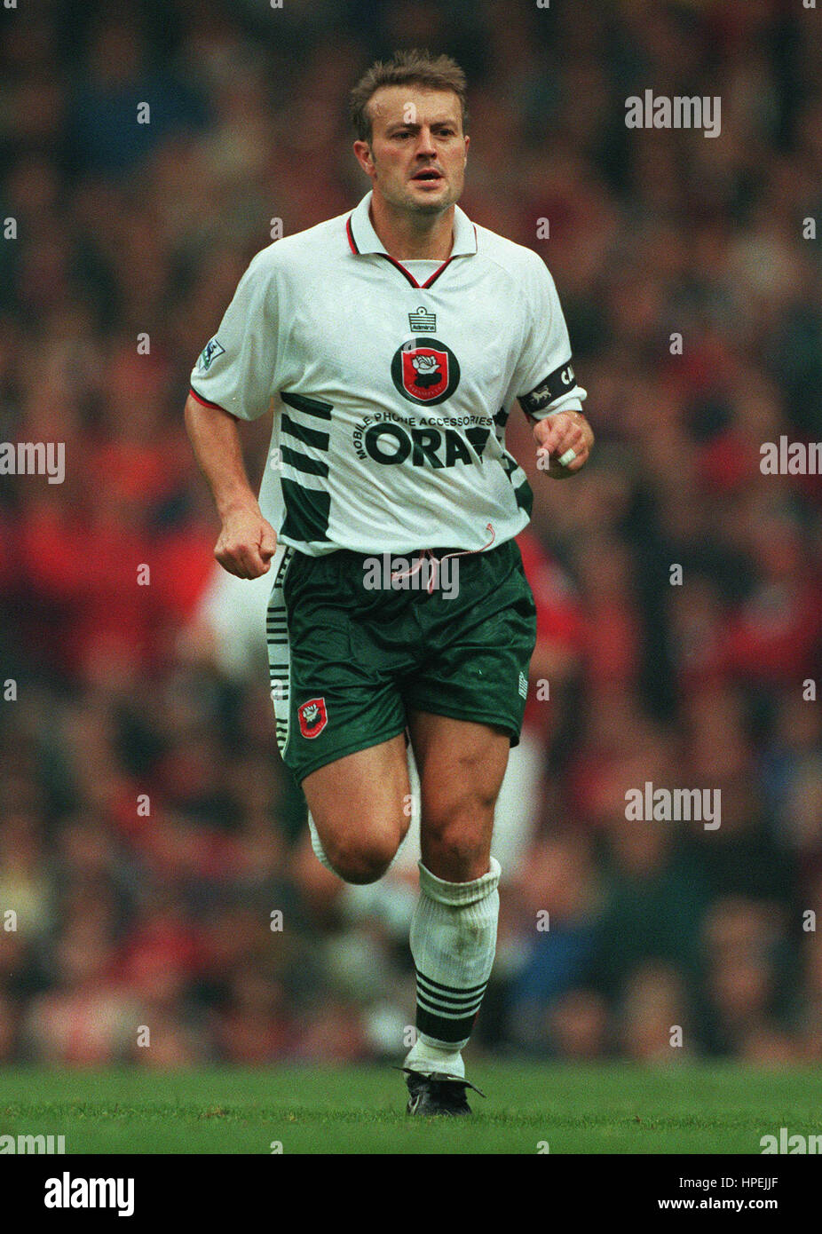 NEIL REDFEARN BARNSLEY FC 27 October 1997 Stock Photo - Alamy