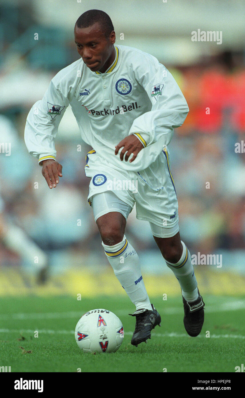 ROD WALLACE LEEDS UNITED FC 03 November 1997 Stock Photo - Alamy