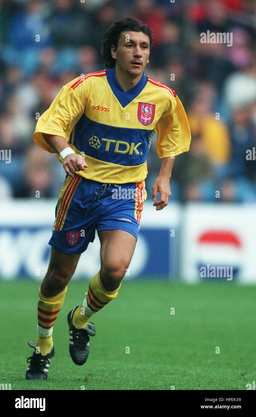 IVANO BONETTI CRYSTAL PALACE FC 14 November 1997 Stock Photo - Alamy