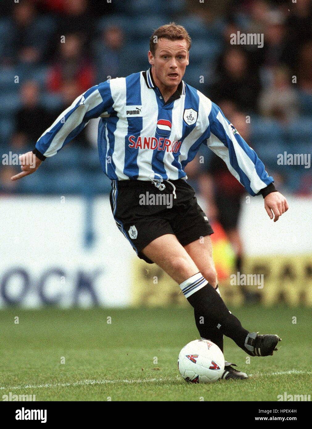 JIM MAGILTON SHEFFIELD WEDNESDAY FC 04 December 1997 Stock Photo - Alamy