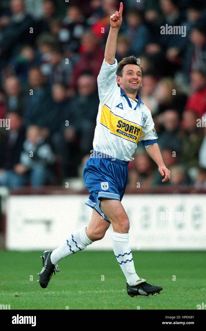 Pat nevin hi-res stock photography and images - Alamy