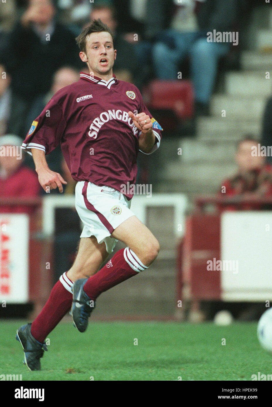 NEIL MCCANN HEART OF MIDLOTHIAN FC 26 November 1997 Stock Photo - Alamy