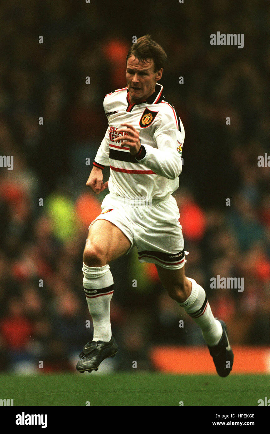 Teddy sheringham 1997 hi-res stock photography and images - Alamy