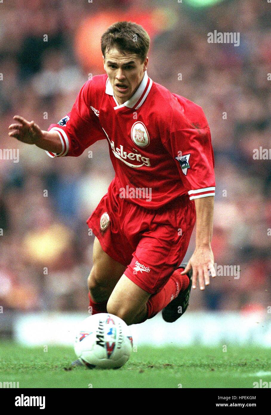 MICHAEL OWEN LIVERPOOL FC 08 December 1997 Stock Photo - Alamy