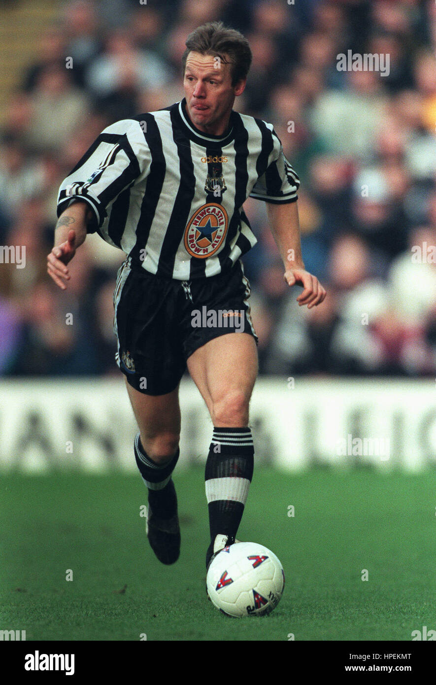 STUART PEARCE BARNSLEY V NEWCASTLE 16 December 1997 Stock Photo - Alamy