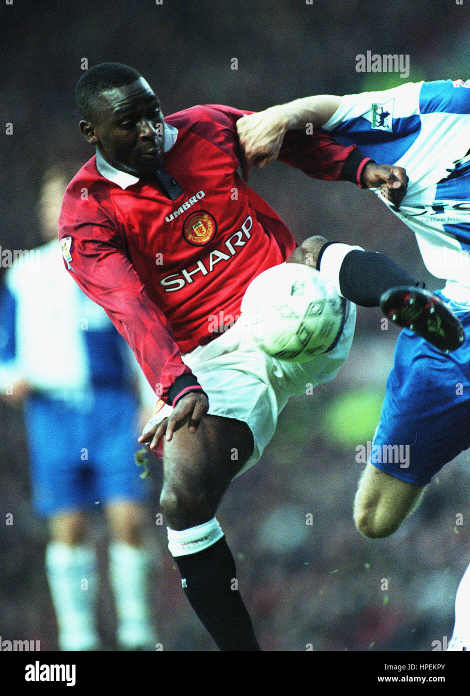 ANDY COLE MANCHESTER UNITED F.C. 17 December 1997 Stock Photo - Alamy
