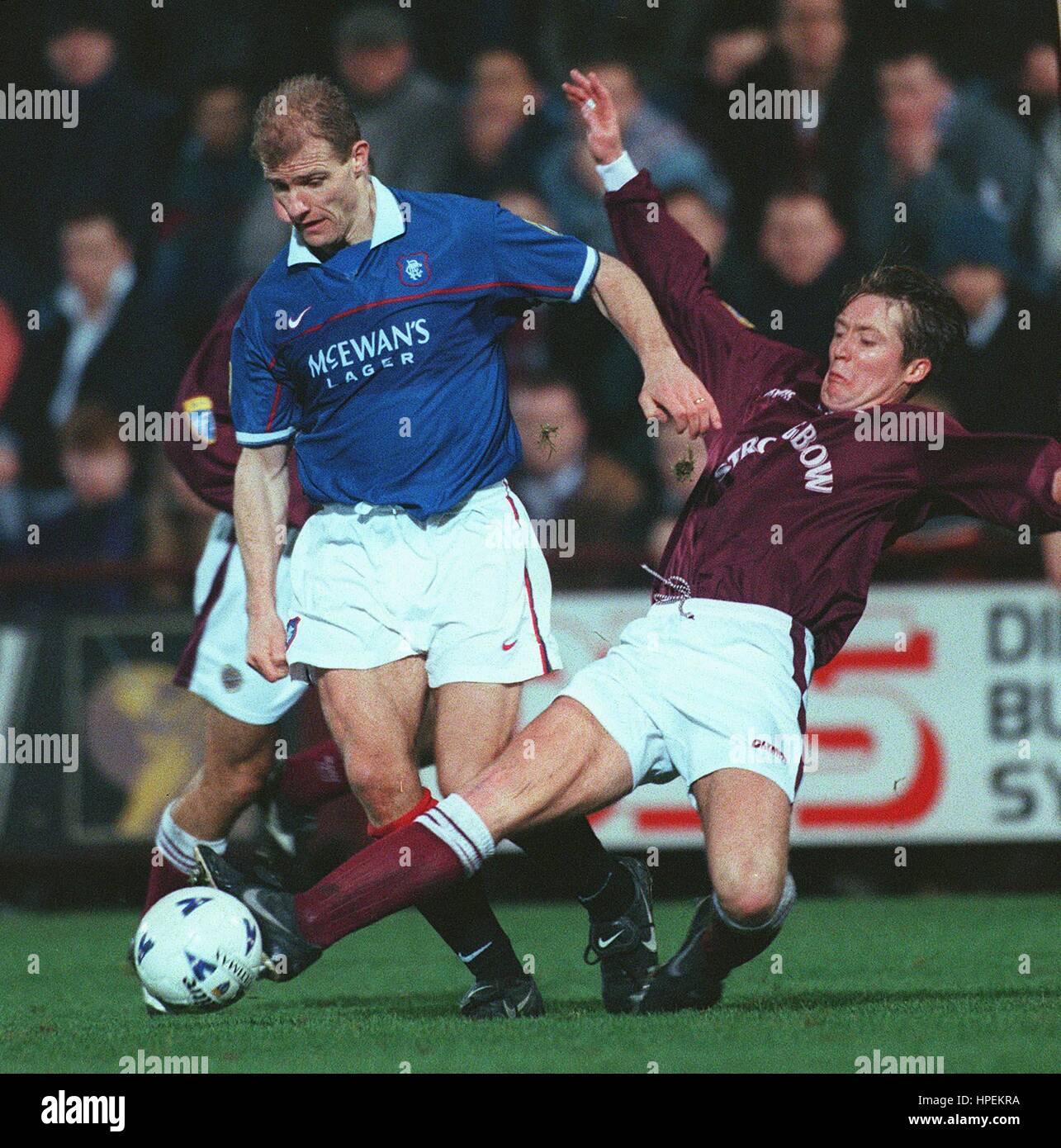 GARY LOCKE & GORDON DURIE HEARTS V GLASGOW RANGERS 20 December 1997 ...