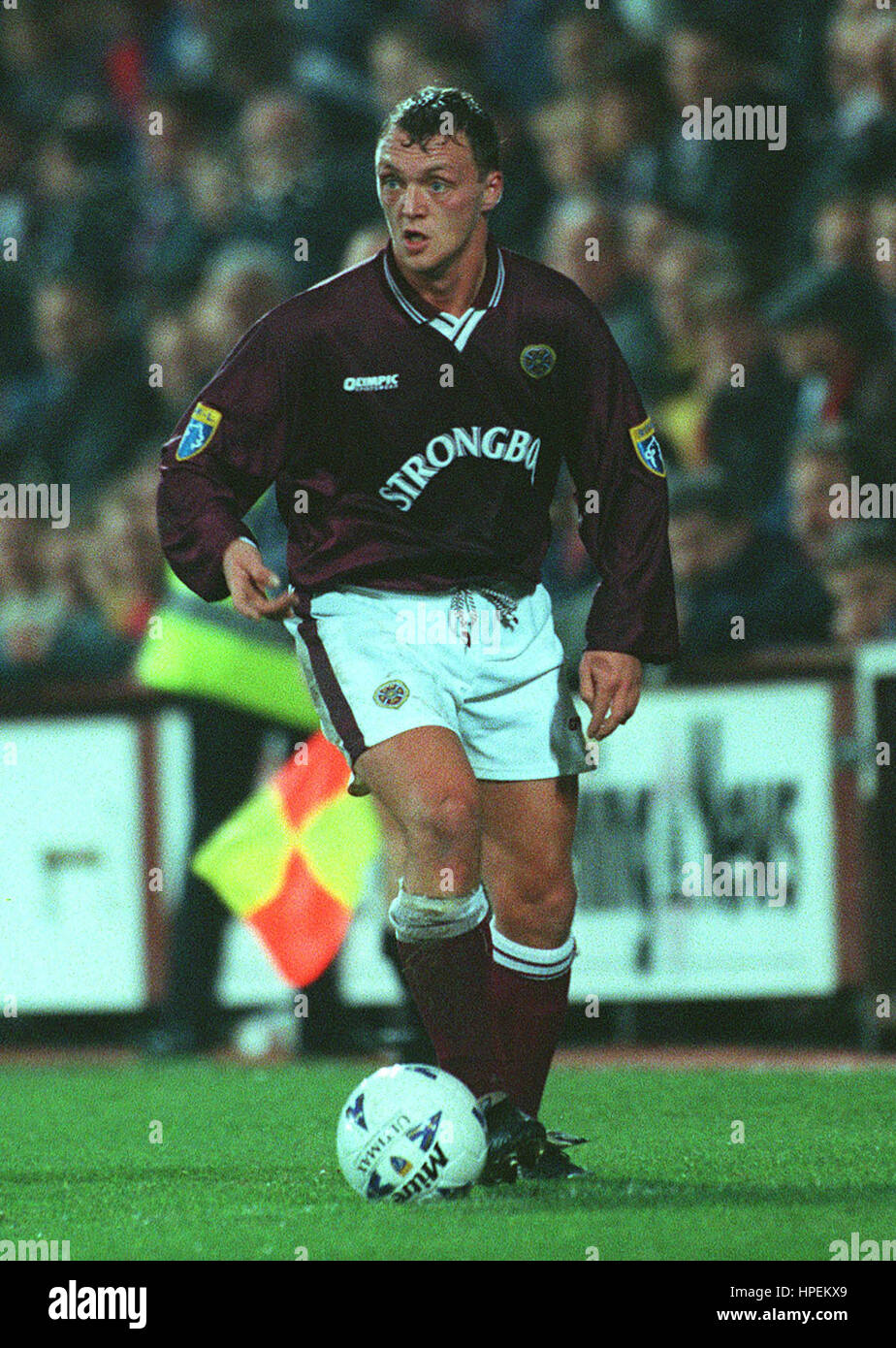 STEVE FULTON HEART OF MIDLOTHIAN FC 22 December 1997 Stock Photo - Alamy