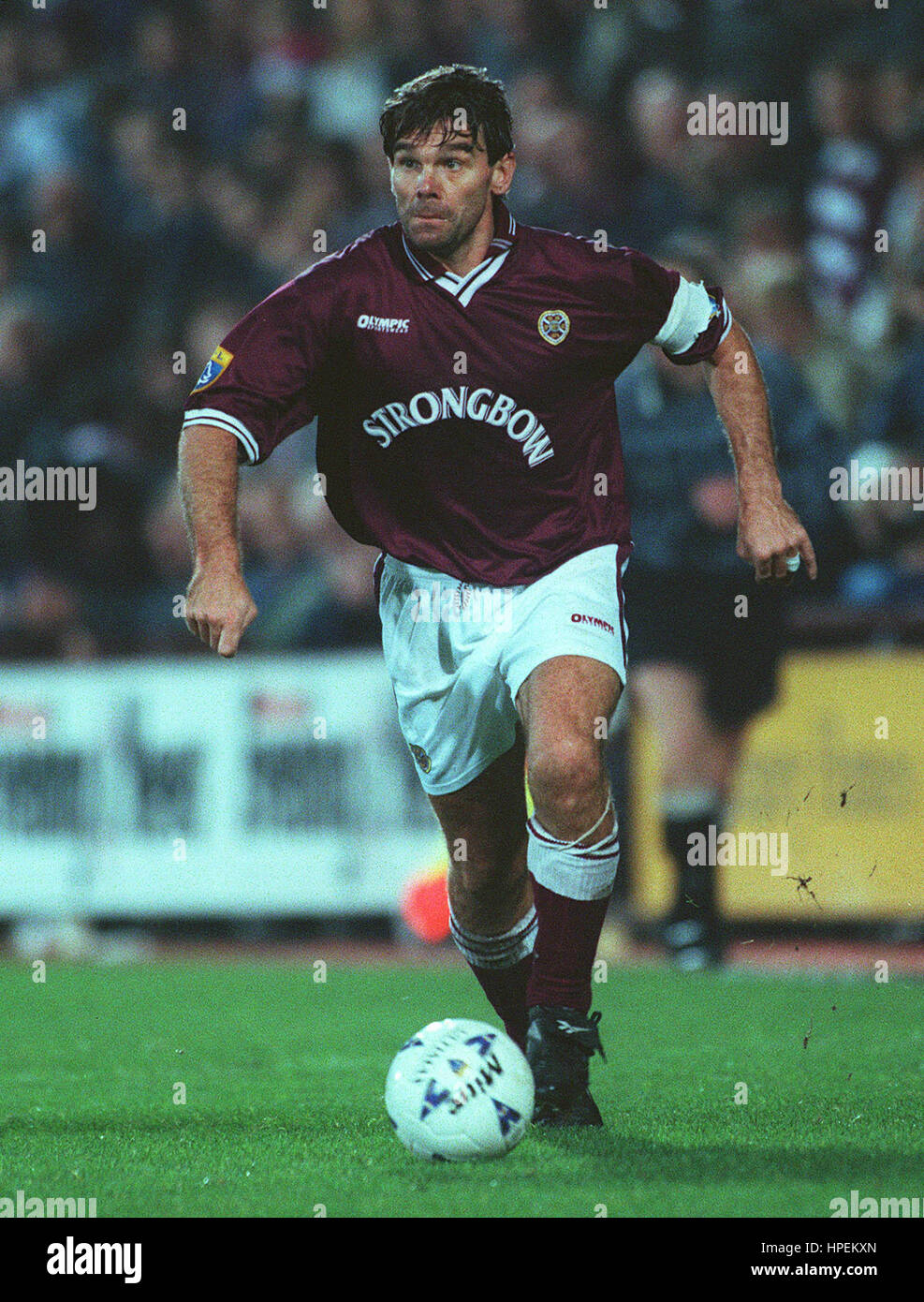 NEIL POINTON HEARTS OF MIDLOTHIAN 22 December 1997 Stock Photo - Alamy