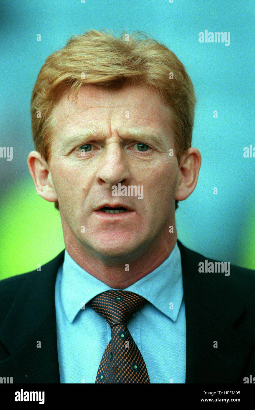 GORDON STRACHAN COVENTRY CITY MANAGER 17 May 1997 Stock Photo - Alamy