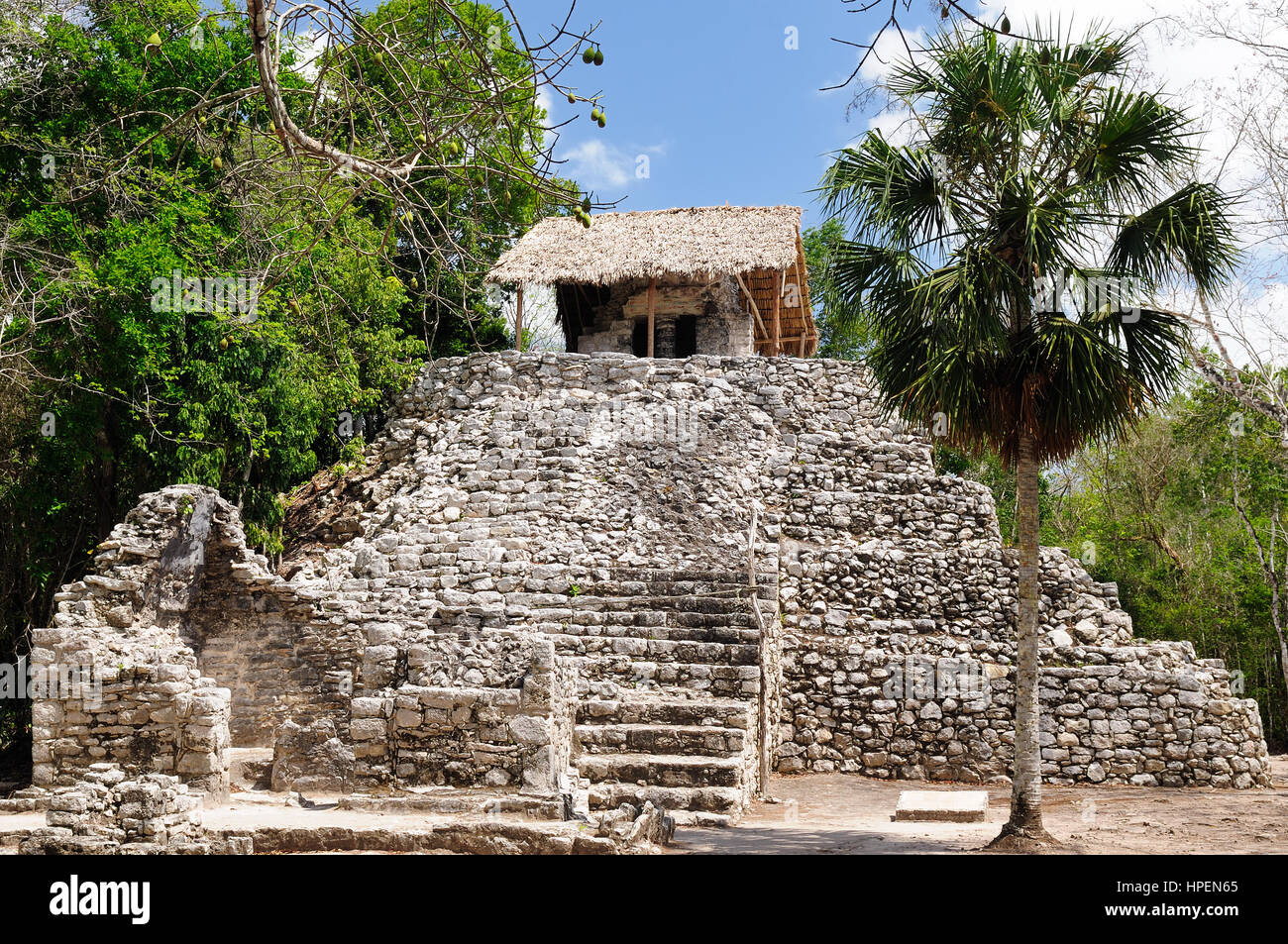Aztec pre columbian architecture hi-res stock photography and images ...