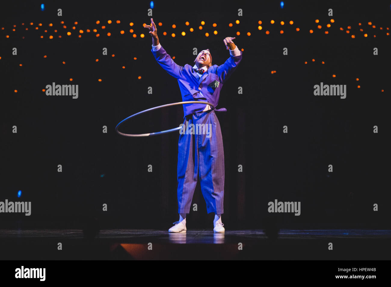 Cirque du soleil quidam hoops hi-res stock photography and images - Alamy