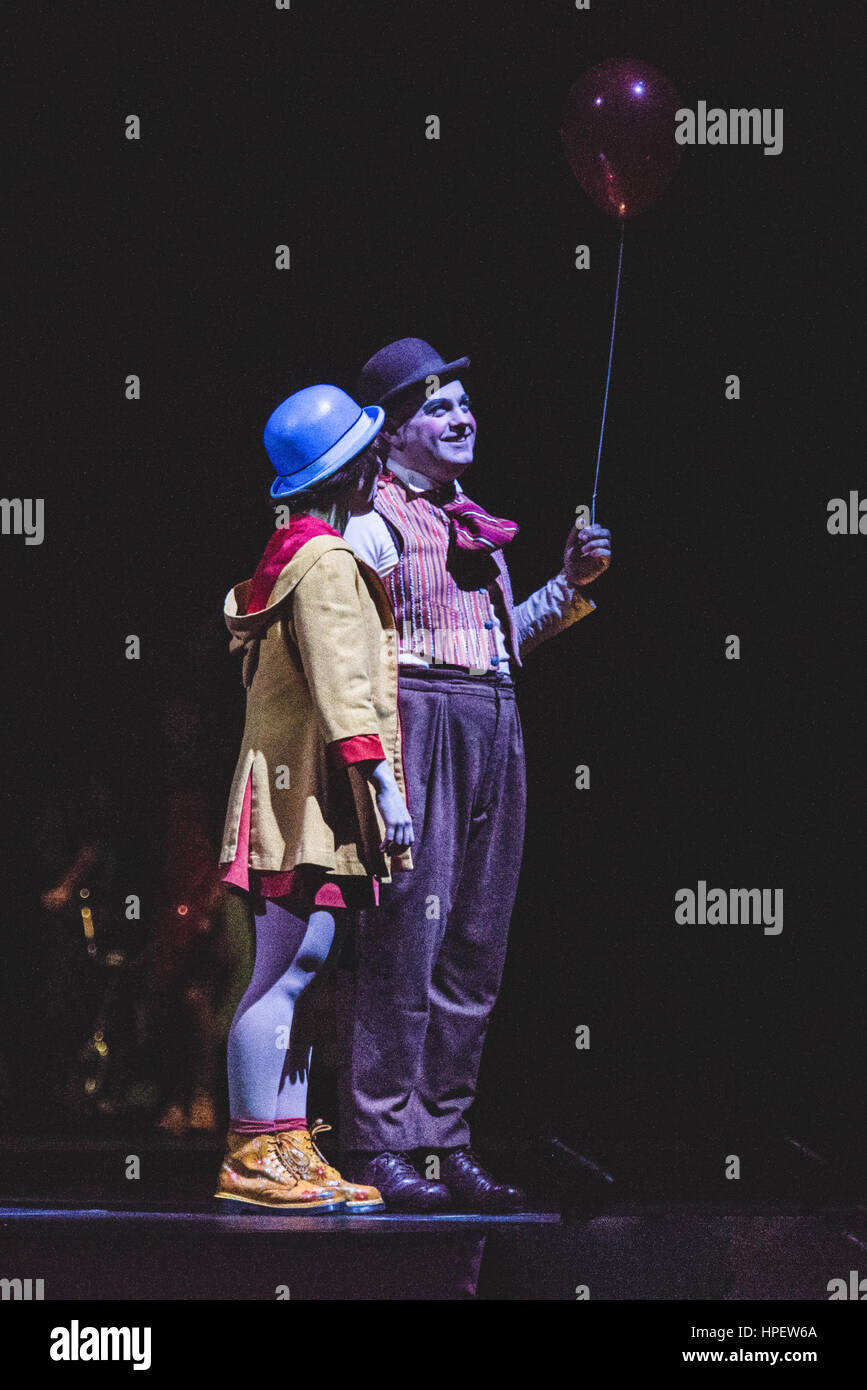 Cirque du soleil quidam hoops hi-res stock photography and images - Alamy