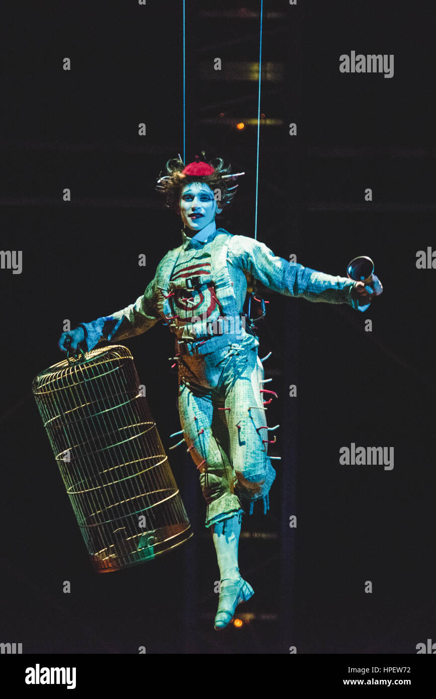 Cirque du soleil quidam hoops hi-res stock photography and images - Alamy