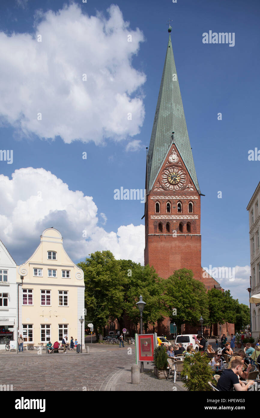 Sankt-Johannis-Kirche (church), Historic house facade, 'Platz am Sande ...