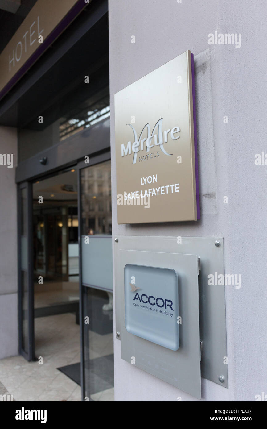 Mercure hotel sign hi-res stock photography and images - Alamy