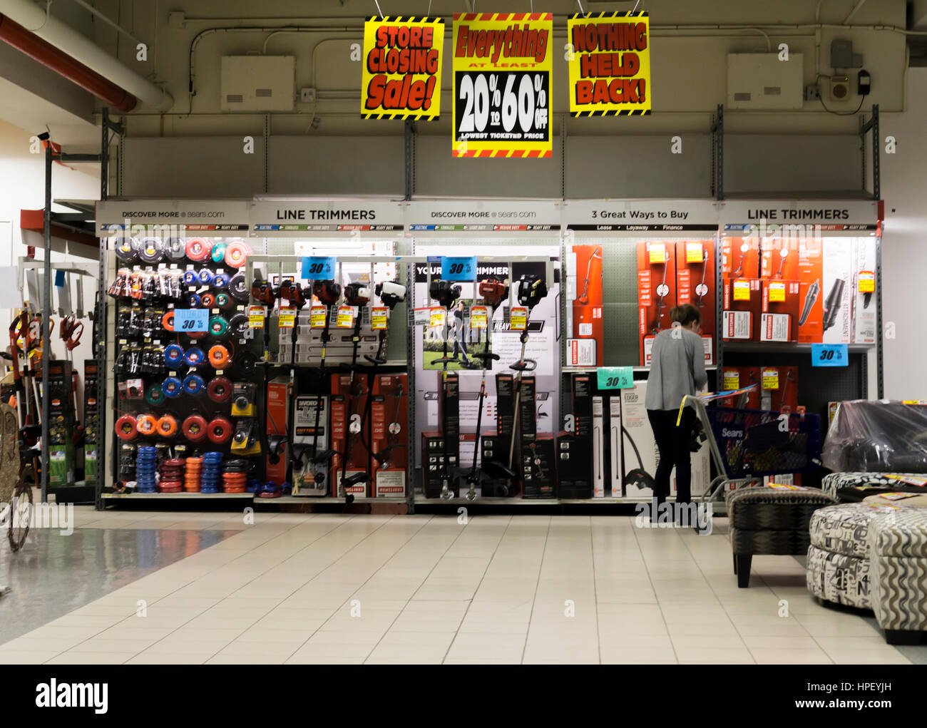 Customers search for bargains at the soon to be closing Sears store in ...