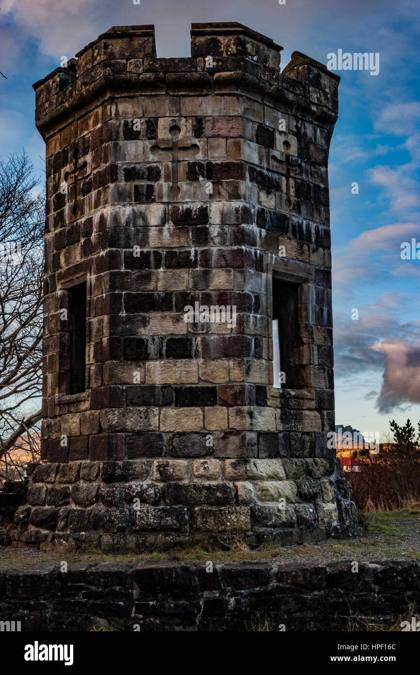 Apothecarys tower lump portree isle hi-res stock photography and images ...