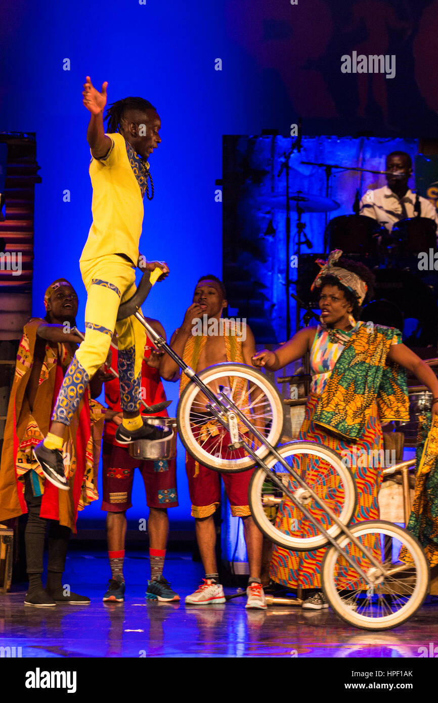 African circus hi-res stock photography and images - Alamy