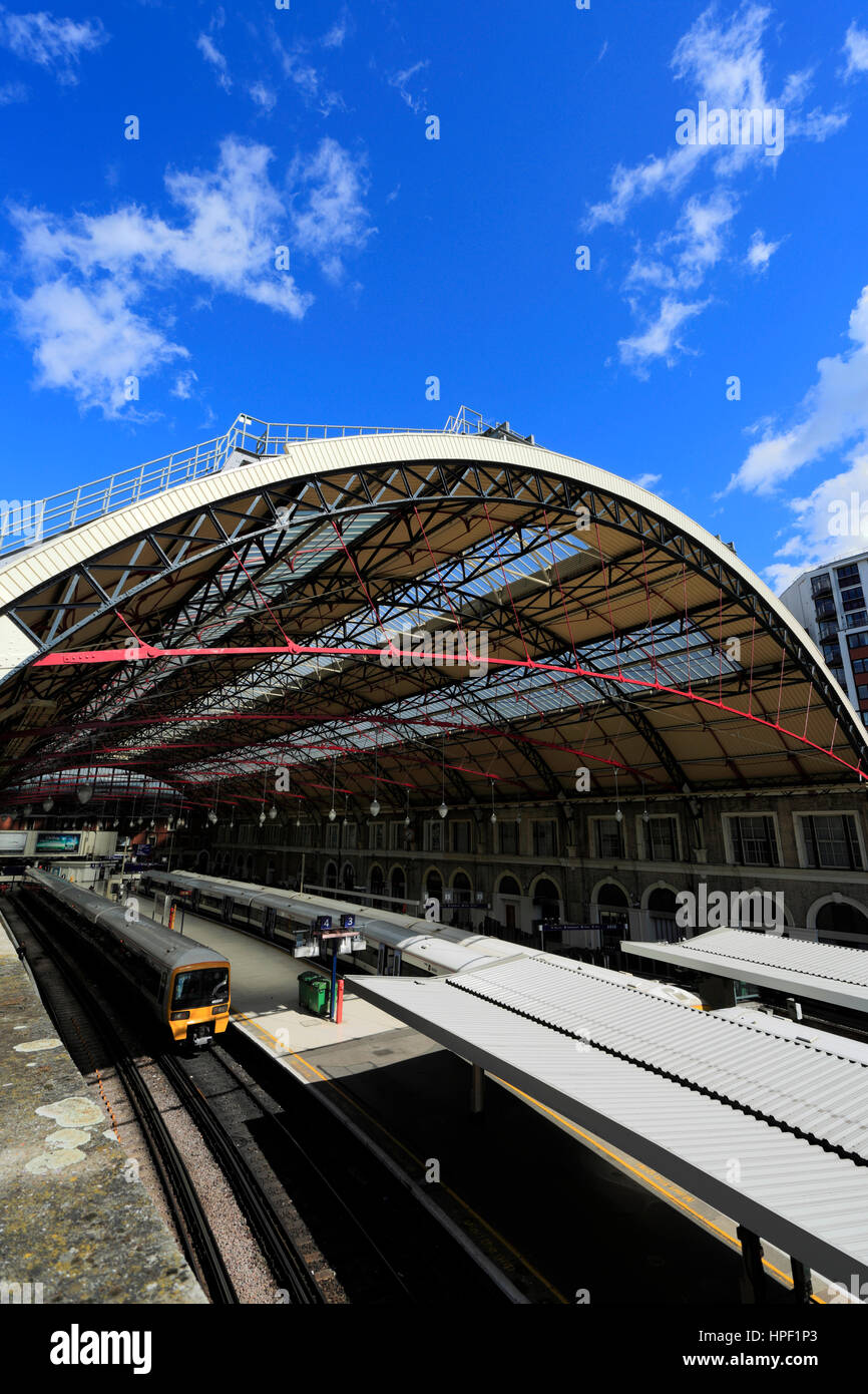 South Eastern trains, Class 465, 465041, Inside Victoria railway ...
