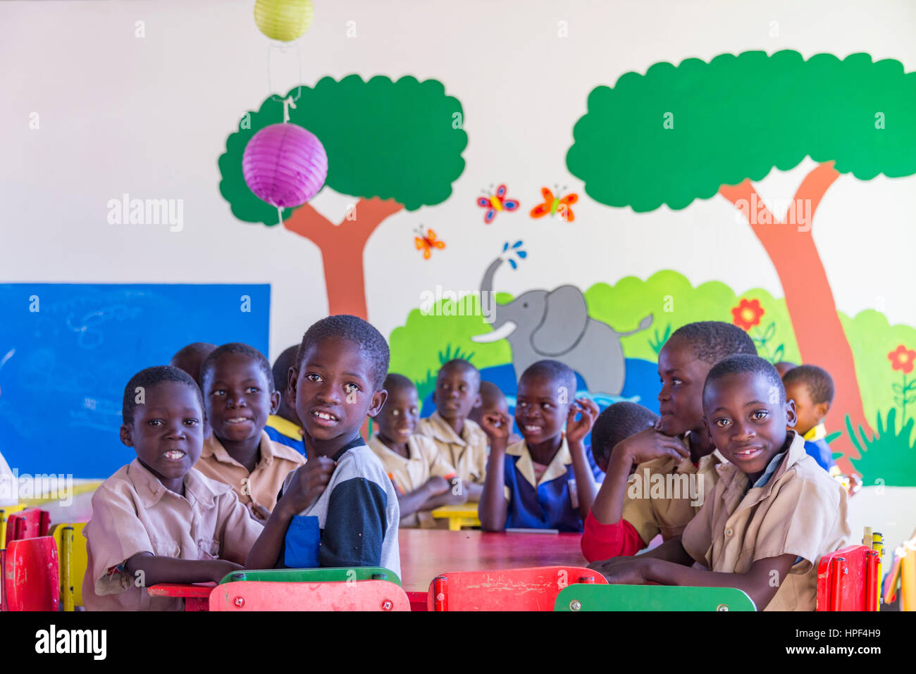 Happy school children in a classroom in Zimbabwe Stock Photo - Alamy