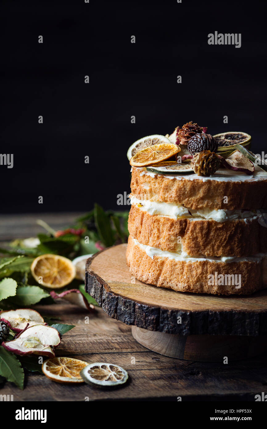 Angel cake hi-res stock photography and images - Alamy