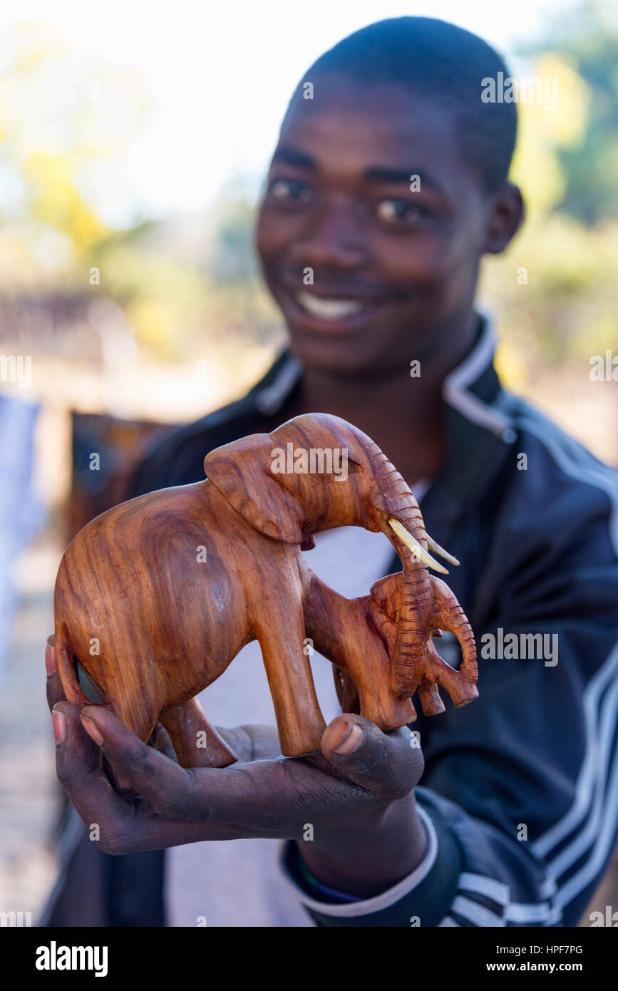 Colourful zimbabwean curios hi-res stock photography and images - Alamy