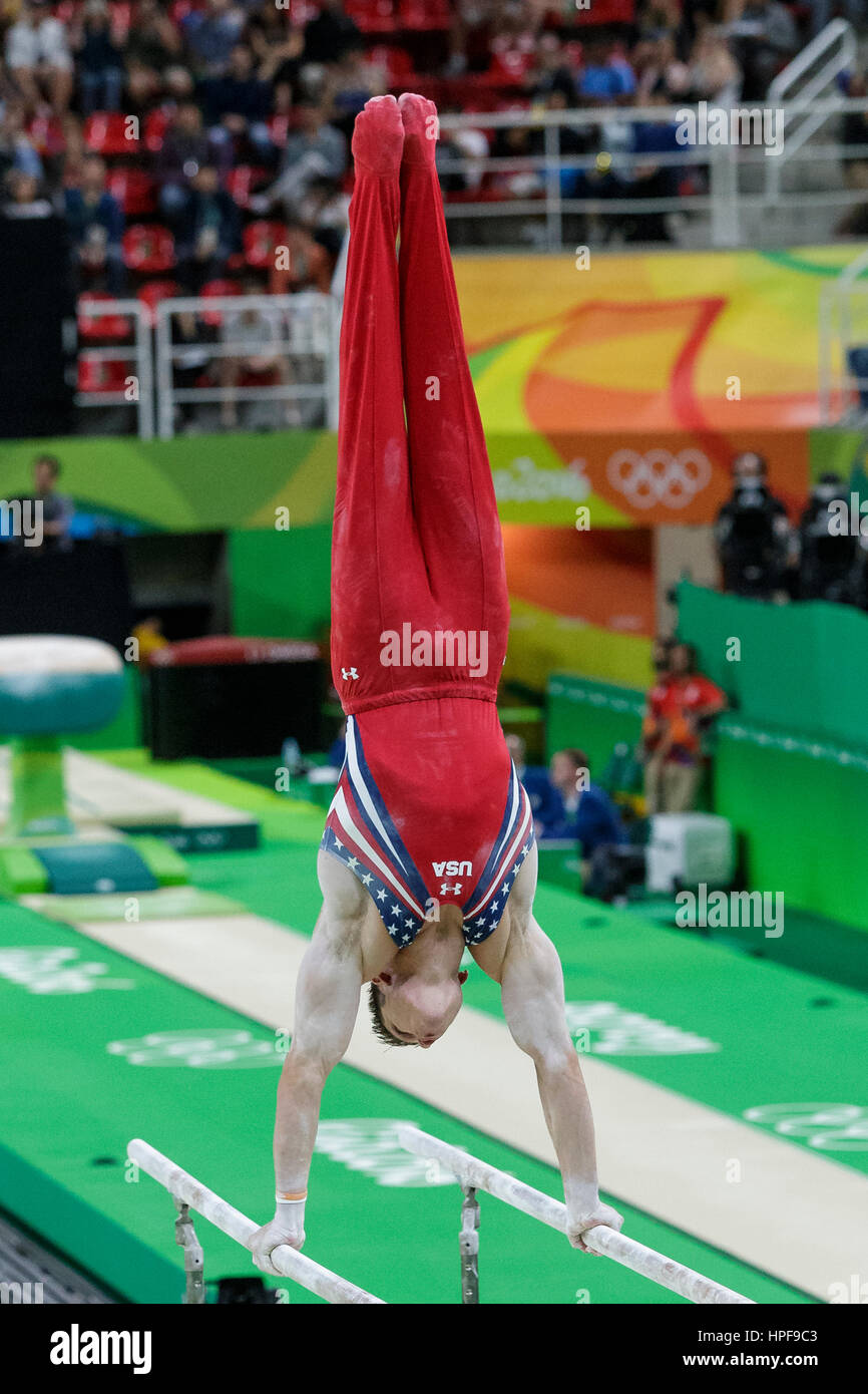 Male gymnast bar hi-res stock photography and images - Alamy