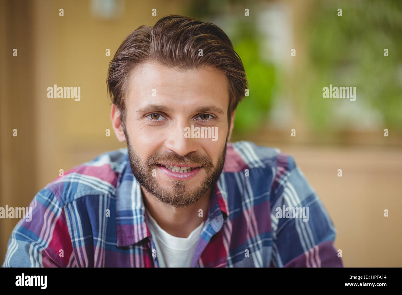 Smiling executive hi-res stock photography and images - Alamy