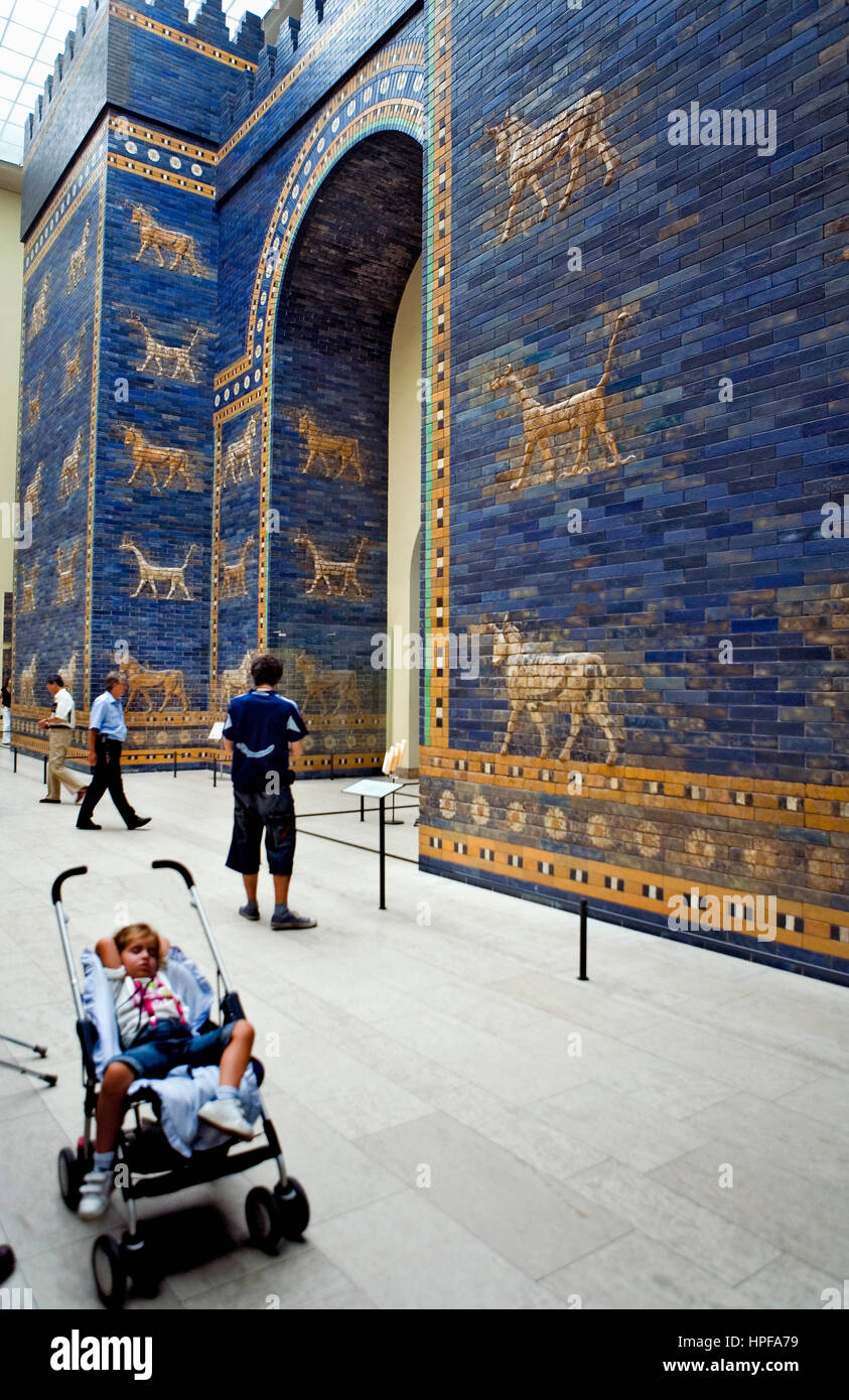 Babylonian gods hi-res stock photography and images - Alamy