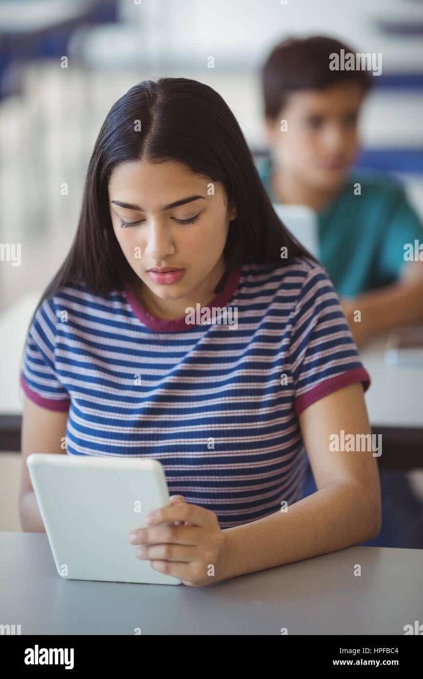 Middle school classroom reading hi-res stock photography and images - Alamy
