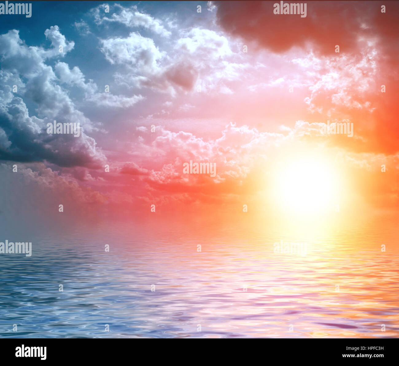 Yellow Sun Set in The Middle of The Ocean Stock Photo - Alamy