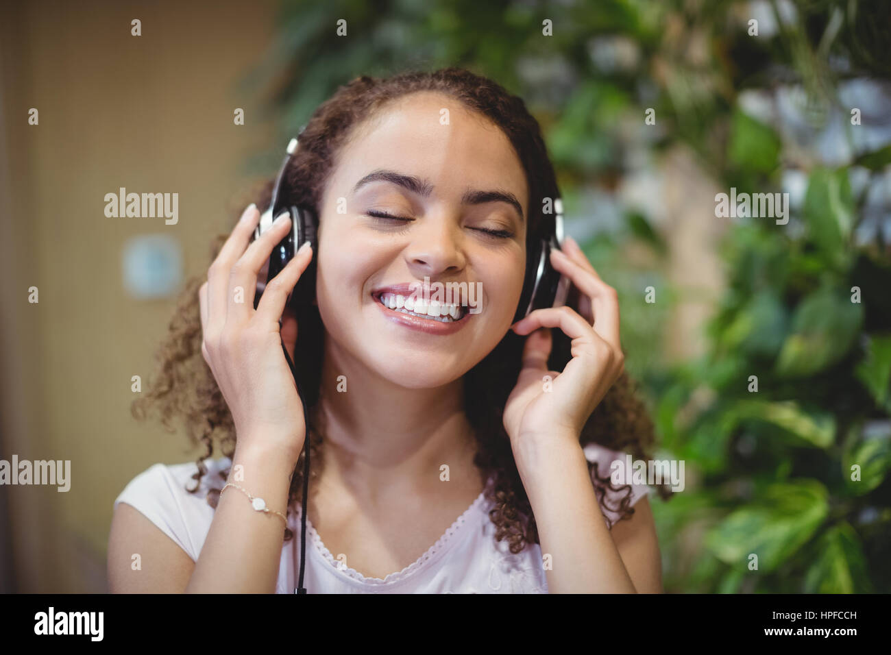 Modern headphone business hi-res stock photography and images - Alamy