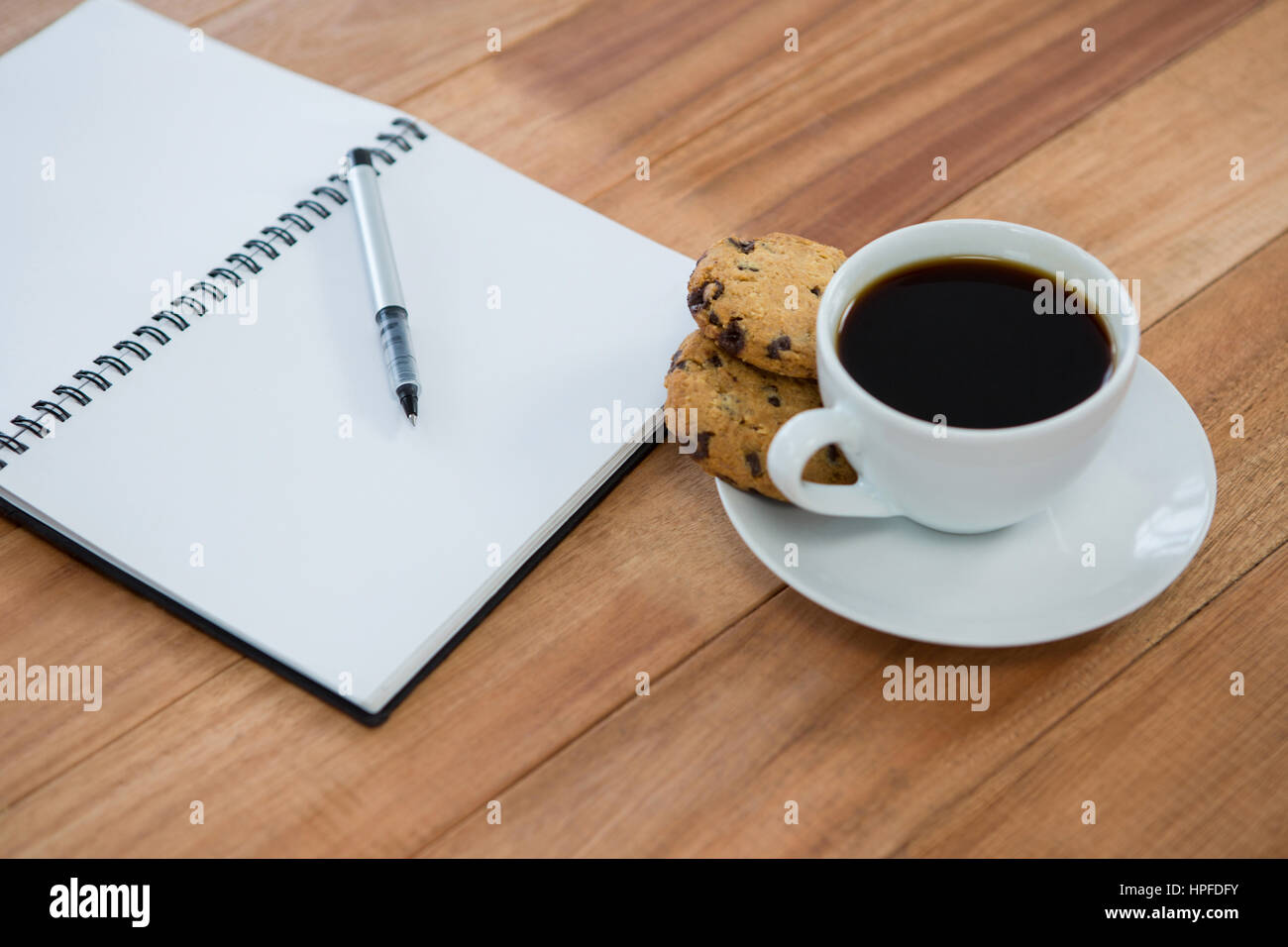 Beautiful open cup shape hi-res stock photography and images - Alamy