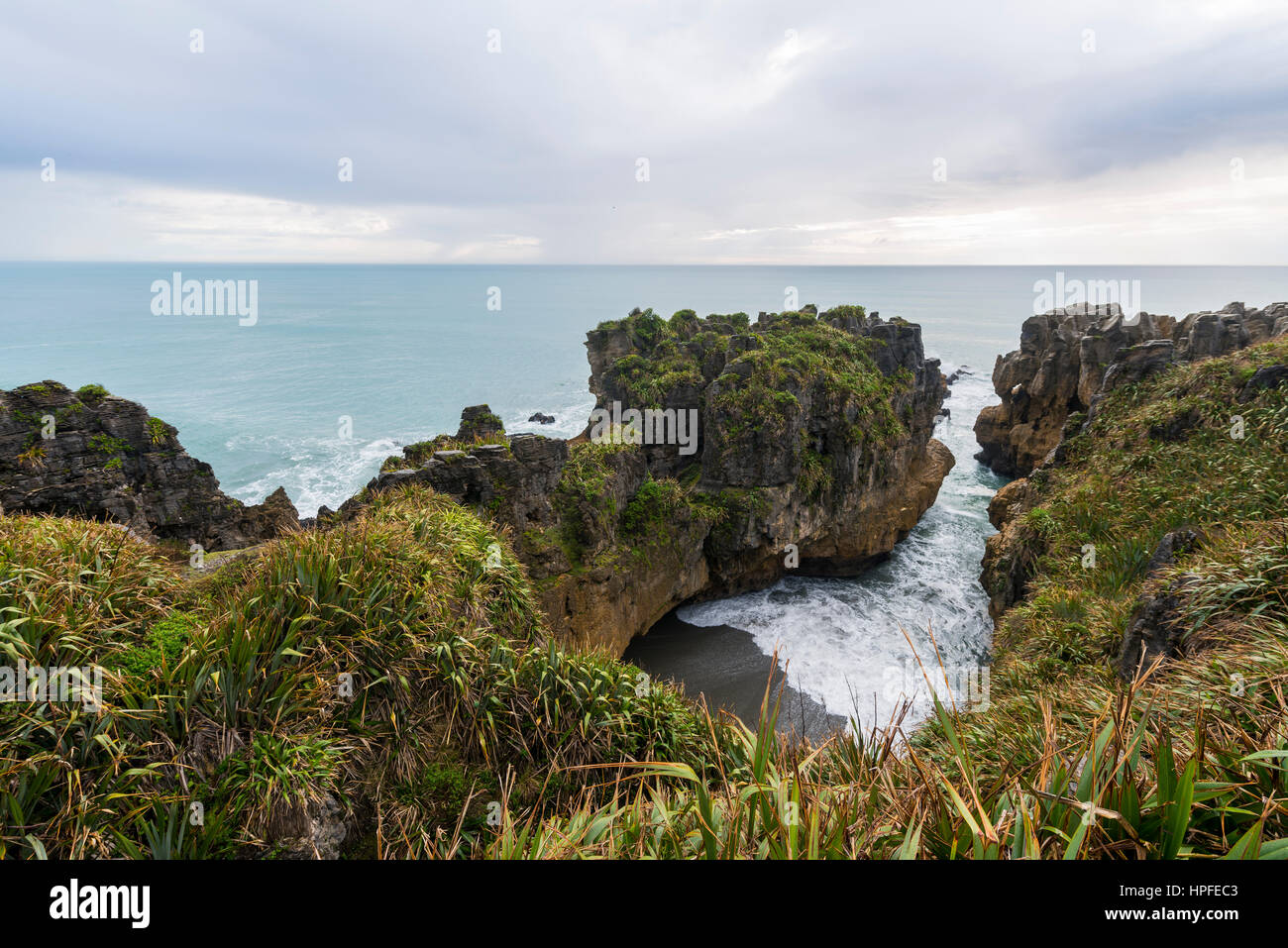 Sandstone rocks, rock formation Pancake Rocks, Paparoa National Park ...