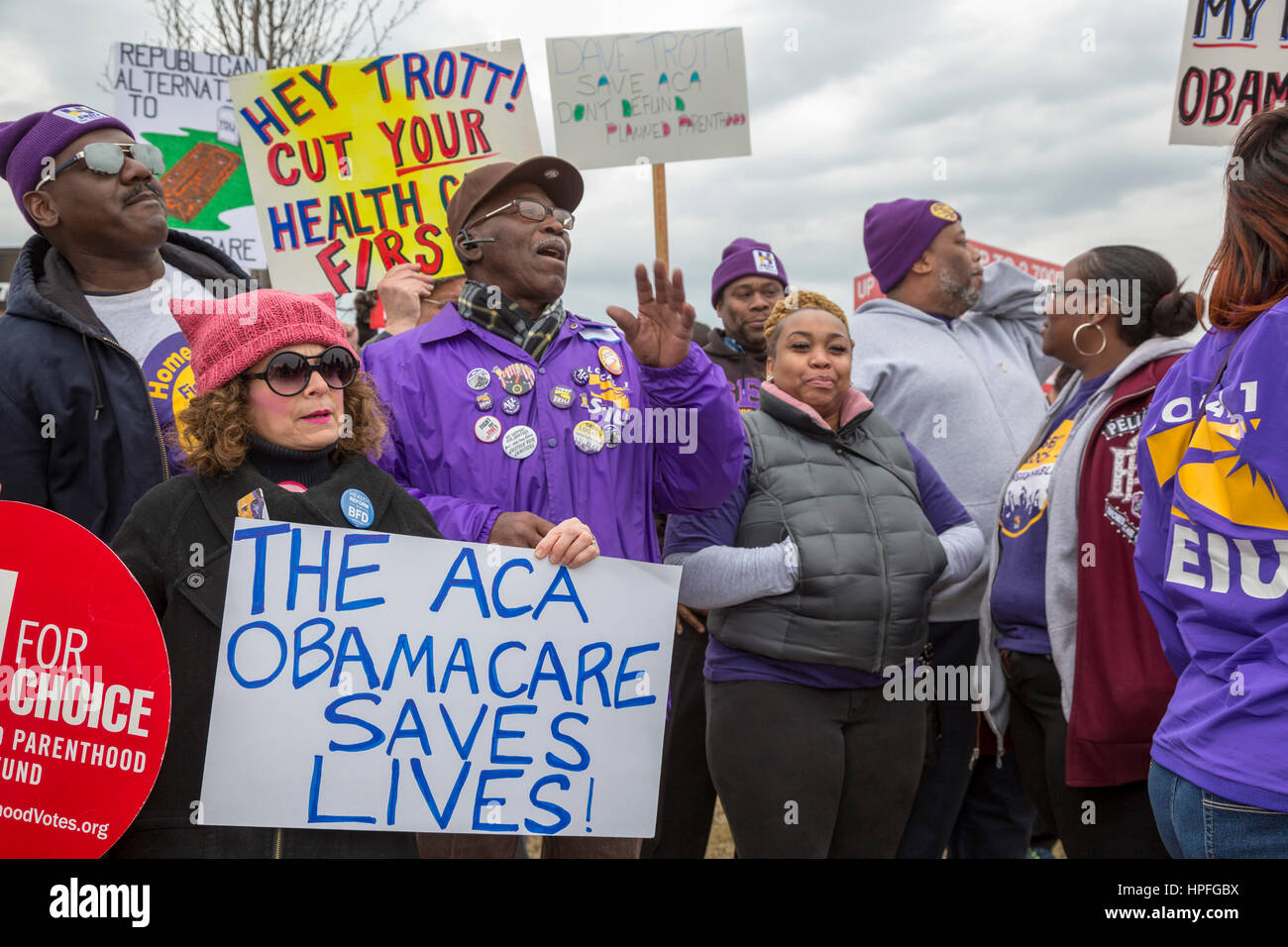 Troy, Michigan, USA. 21 February 2017. Constituents picket the office ...